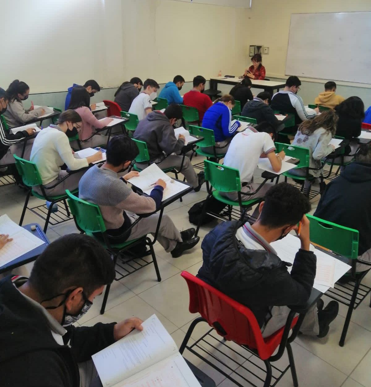 Aplican Prueba PLANEA a estudiantes de Educación Media Superior ...