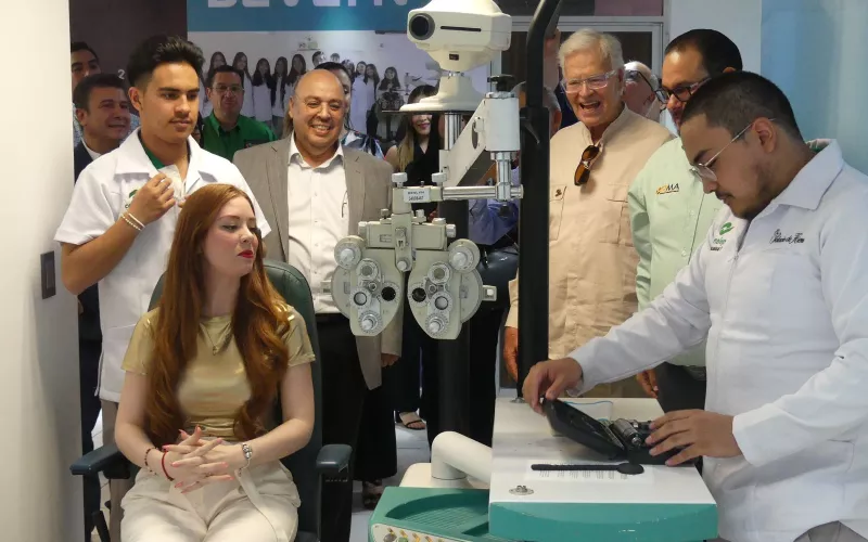 Inauguran laboratorio de optometría en el Conalep Plantel Chihuahua I ...