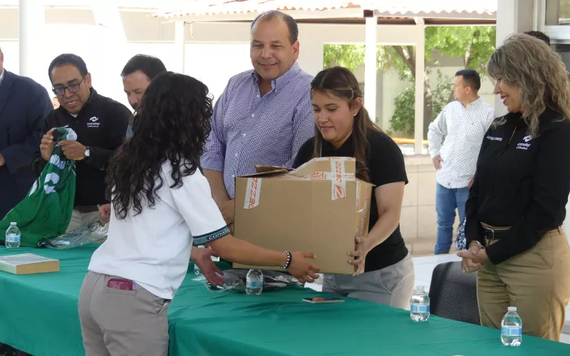 Entrega Conalep uniformes deportivos a 75 estudiantes del Plantel ...